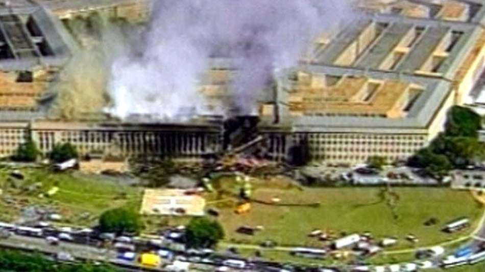11/09: imagem aérea mostra Pentágono após ataque