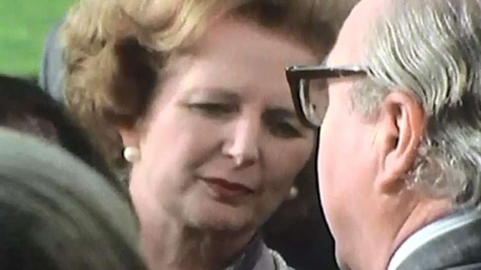 Para Angela Merkel, Thatcher foi "líder extraordinária"