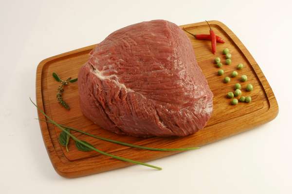 Carne de búfalo tem 55% menos calorias do que a bovina; conheça